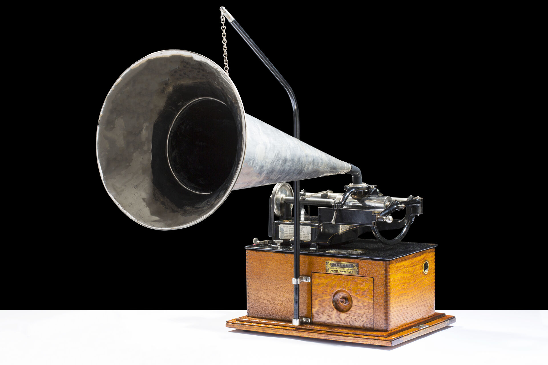 Devices for the recording and reproduction of sounds and images ...
